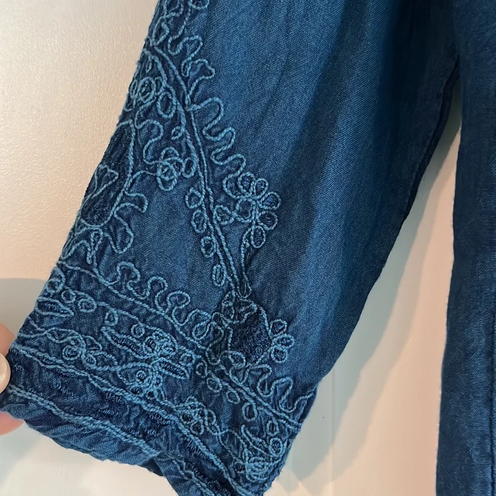 Solitaire | Tops | Hilo Long Sleeve Embroidered Rayon Tunic Top | Poshmark